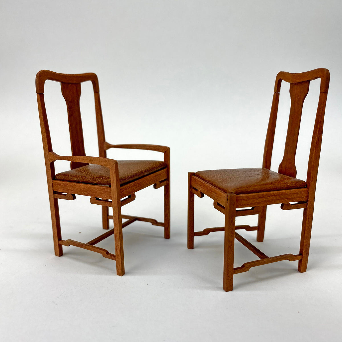 Greene & Greene Gamble House Dining room set – Keenderson Miniatures
